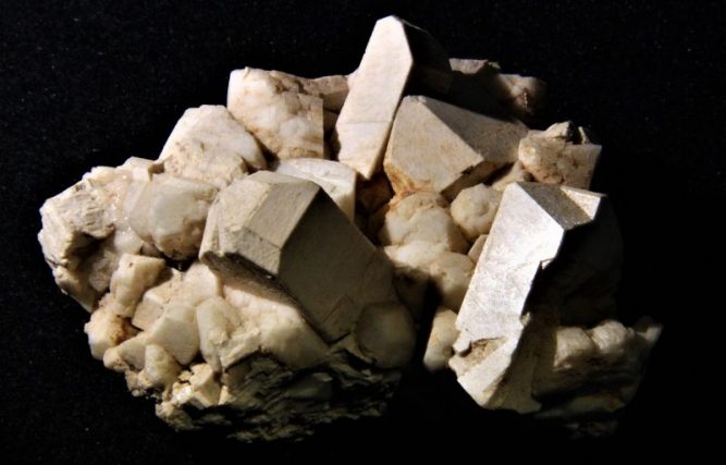 Cuprita | Características, usos, yacimientos, propiedades | Mineral