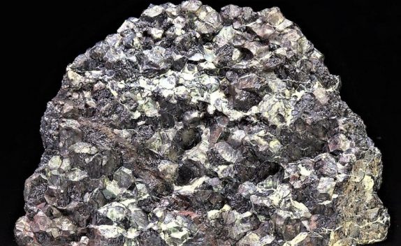 Cromita | Qué es, características, usos, relación con la salud ...