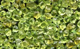 Peridoto | Qué es, propiedades, yacimientos, usos, historia, esoterismo